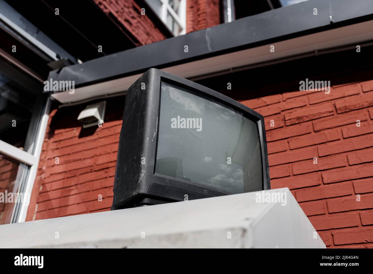 Retro old TV. Vintage TV set Stock Photo - Alamy