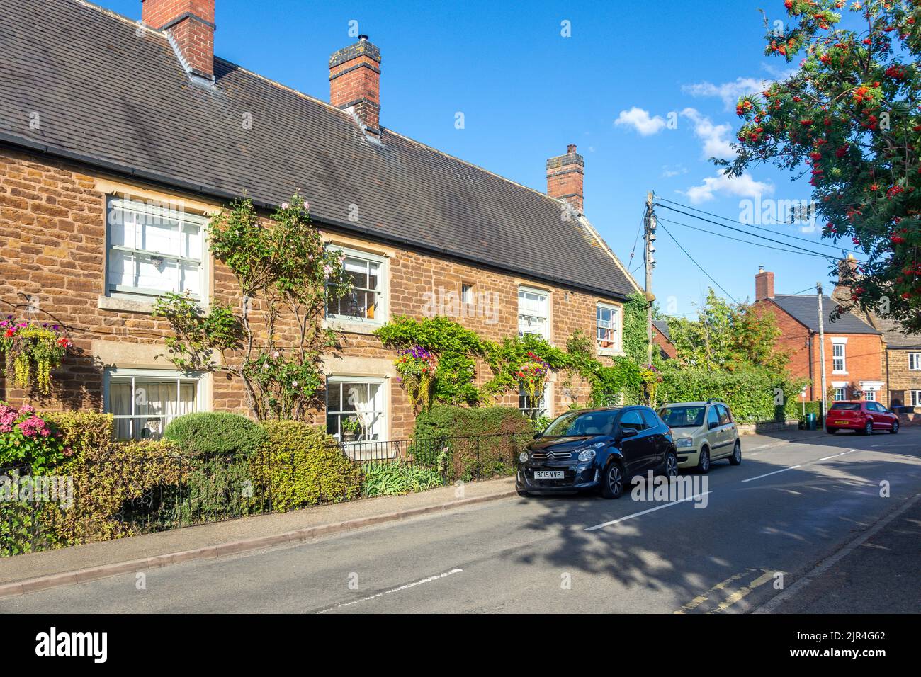 Period cottages, High Street, Crick, Northamptonshire, England, United ...