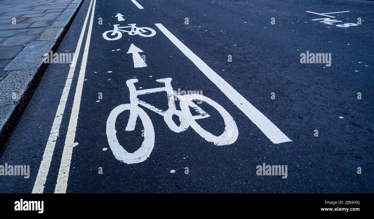 Bike symbol depicting cycle lanes Stock Photo - Alamy
