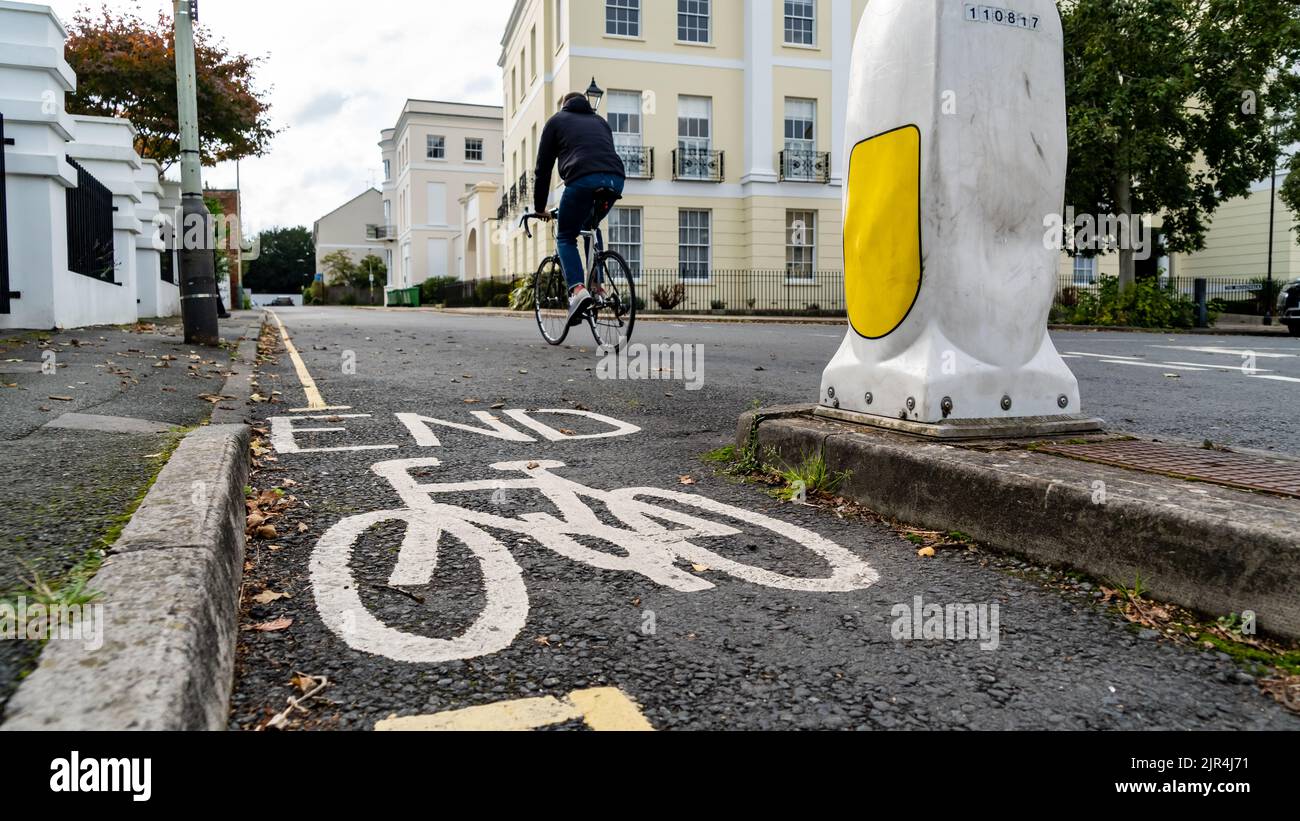 Segregated bike lanes hi-res stock photography and images - Alamy