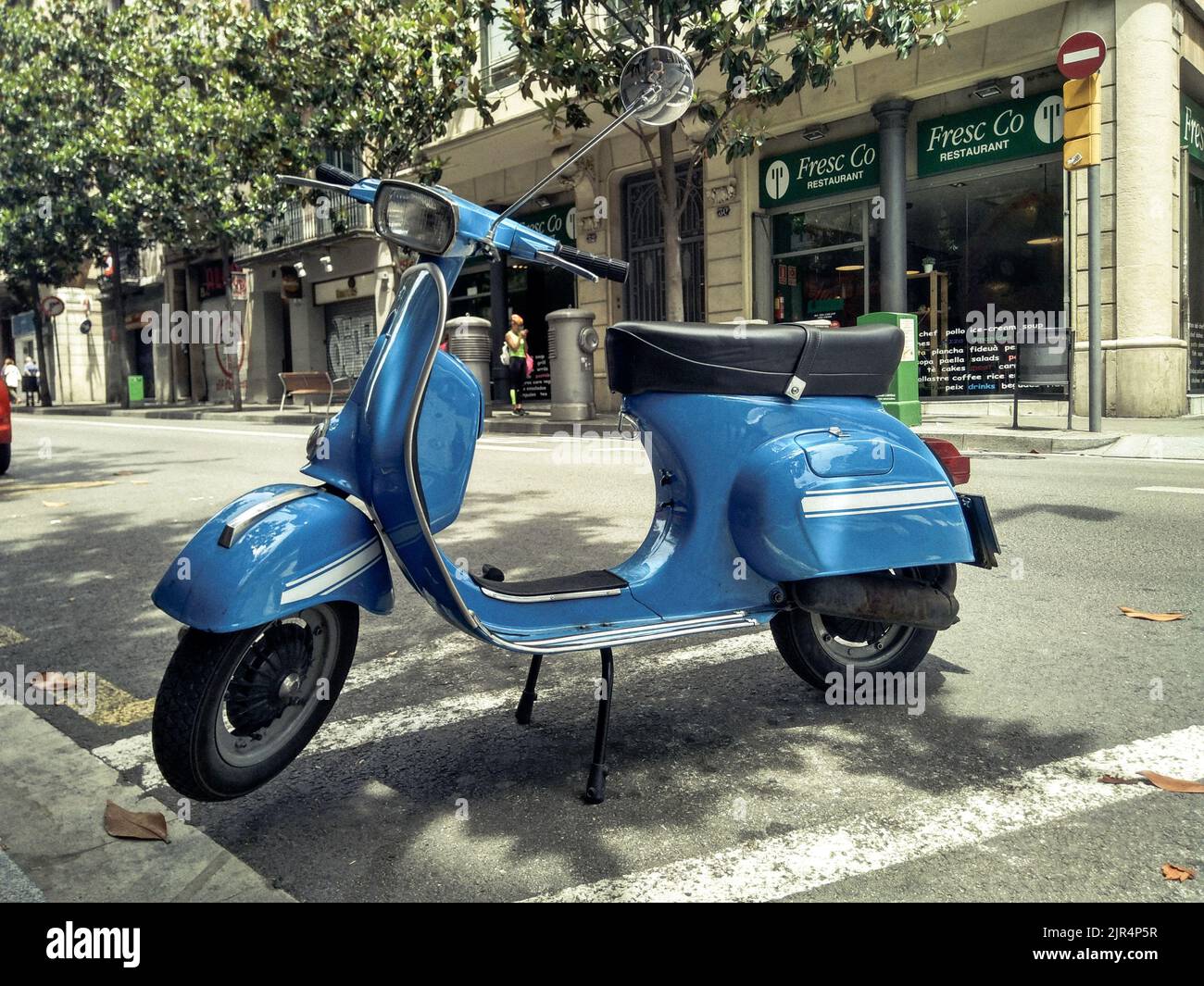 Piaggio vespa scooter hi-res stock photography and images - Alamy