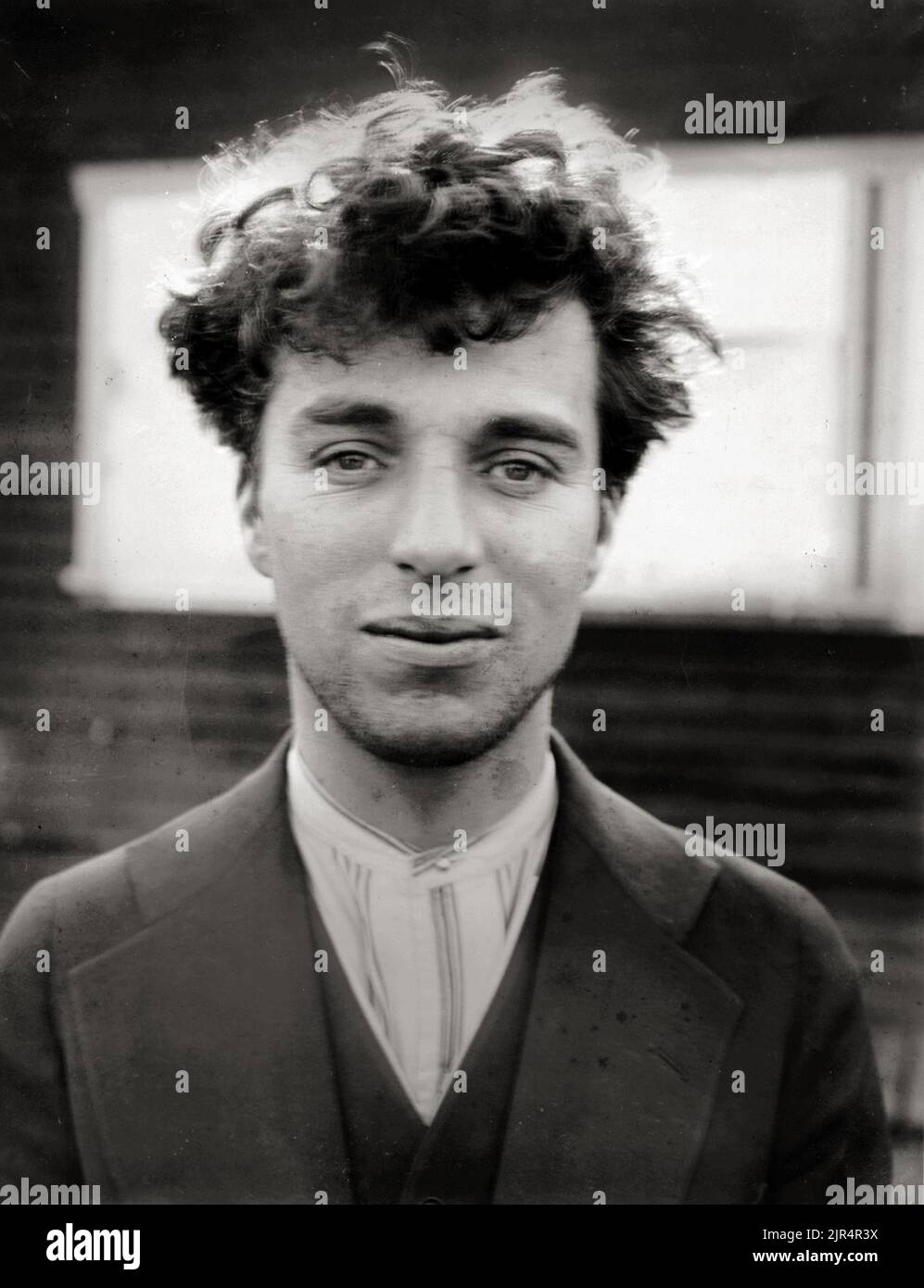 Charlie chaplin hi-res stock photography and images - Alamy