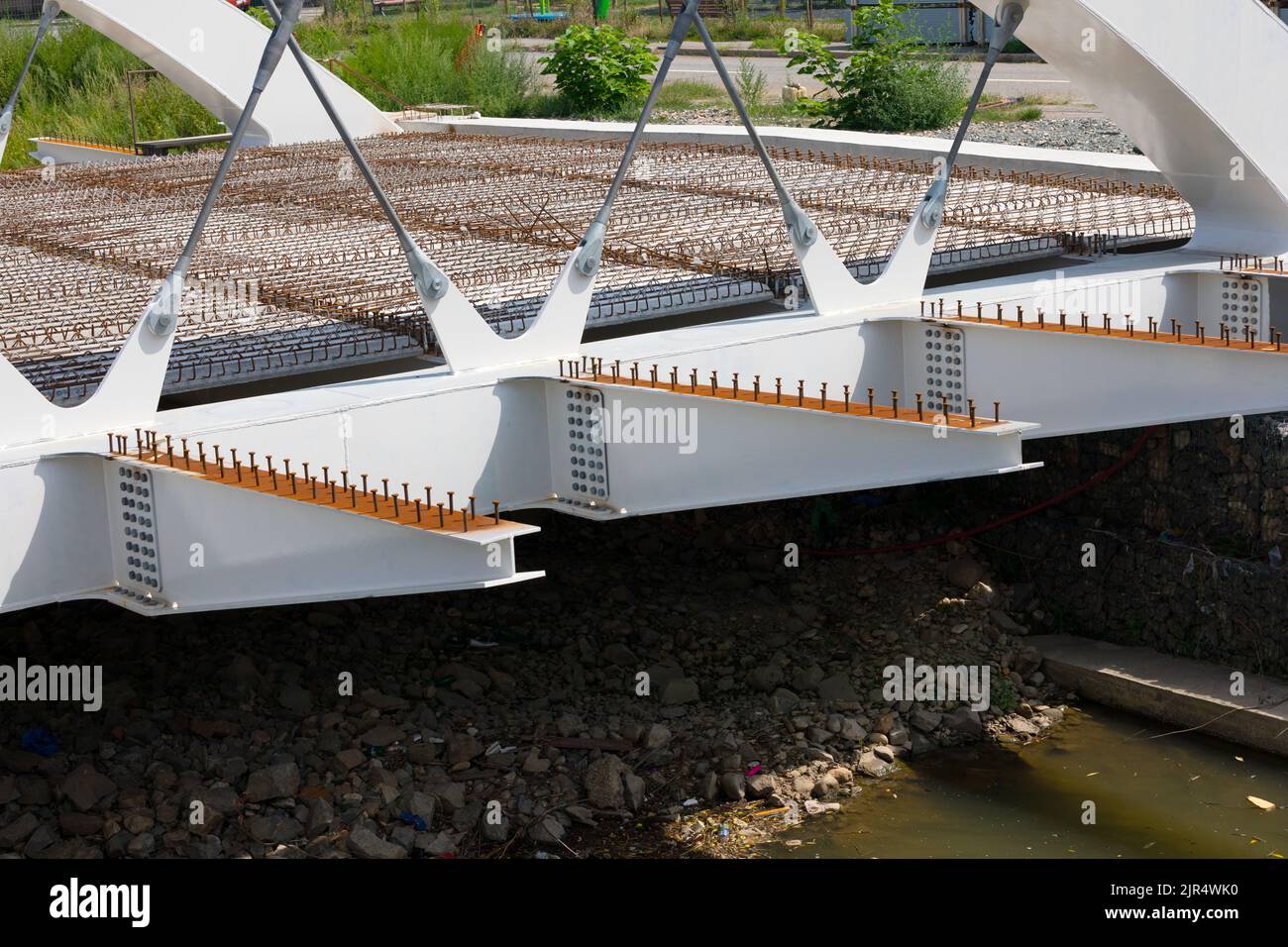 Steel frame bridge construction over Stock Photo - Alamy