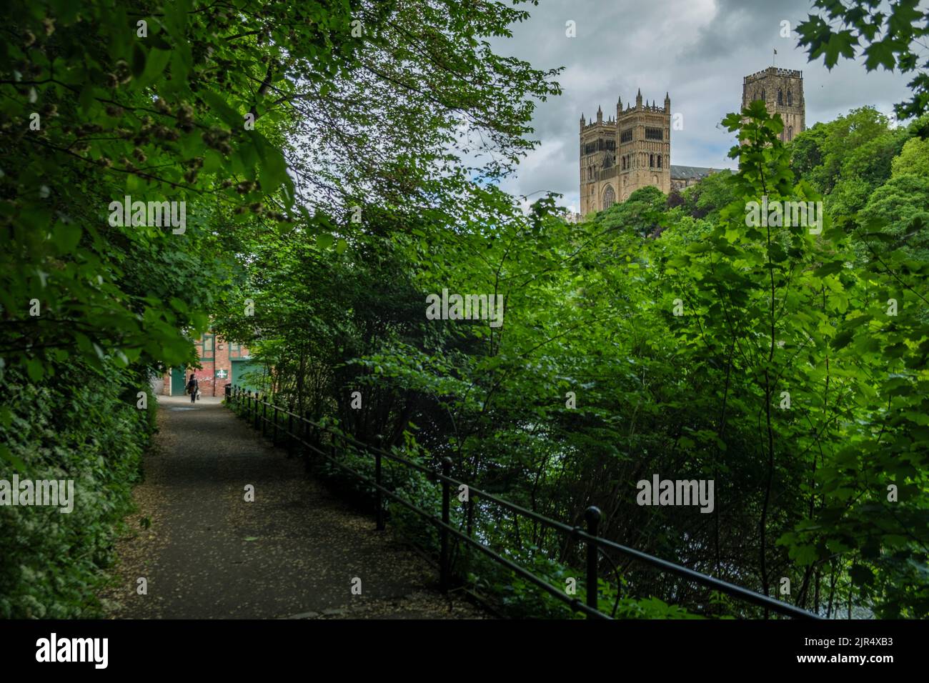 People on riverside walk hi-res stock photography and images - Alamy