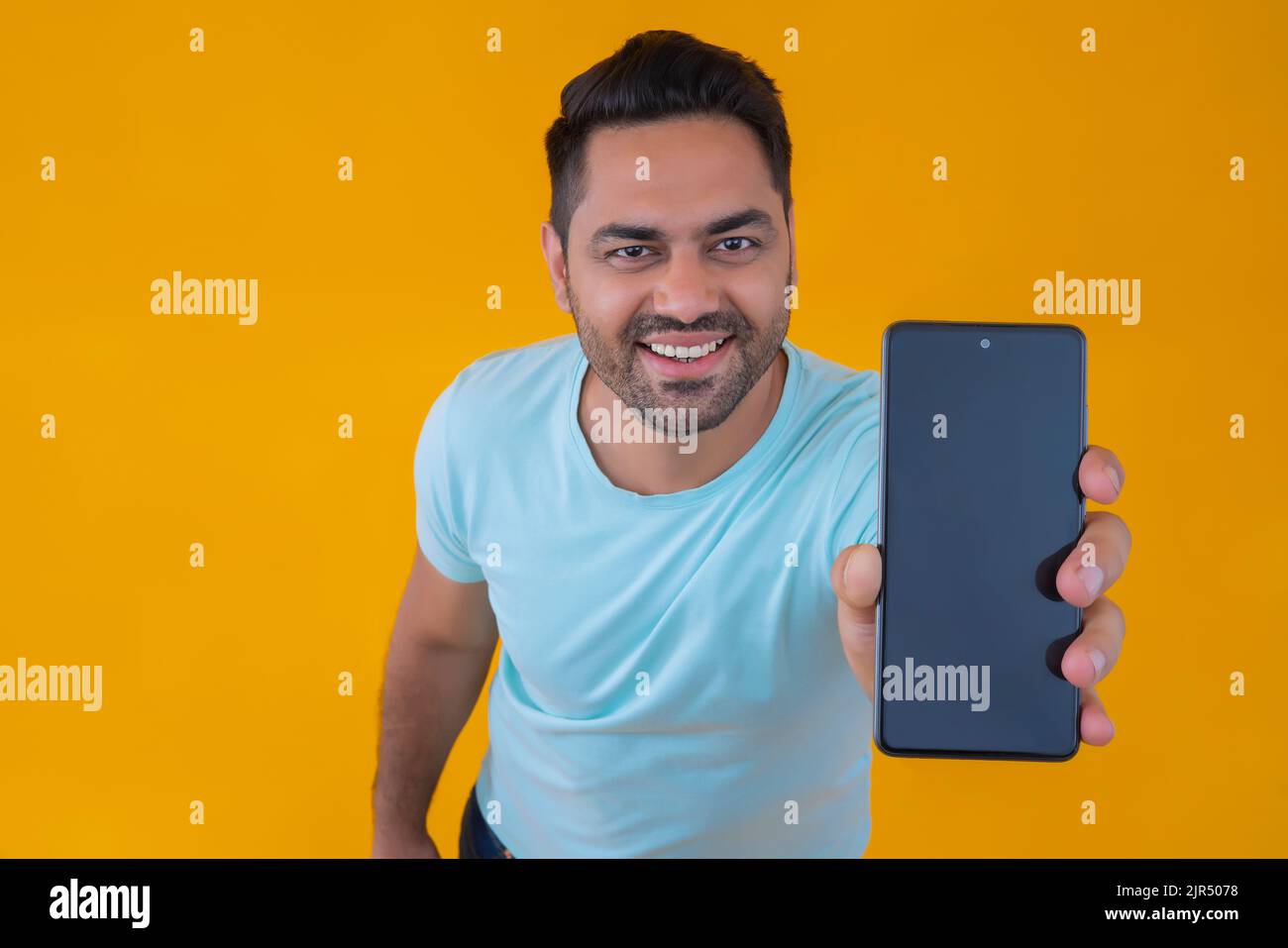 Showing mobile phone hi-res stock photography and images - Alamy