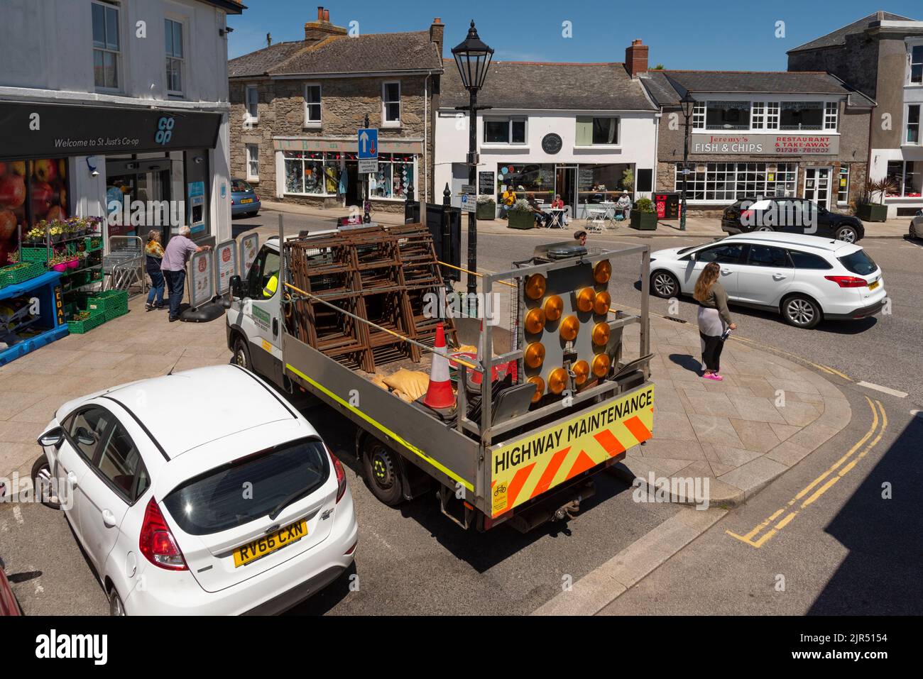 Highway maintenance truck hi-res stock photography and images - Alamy