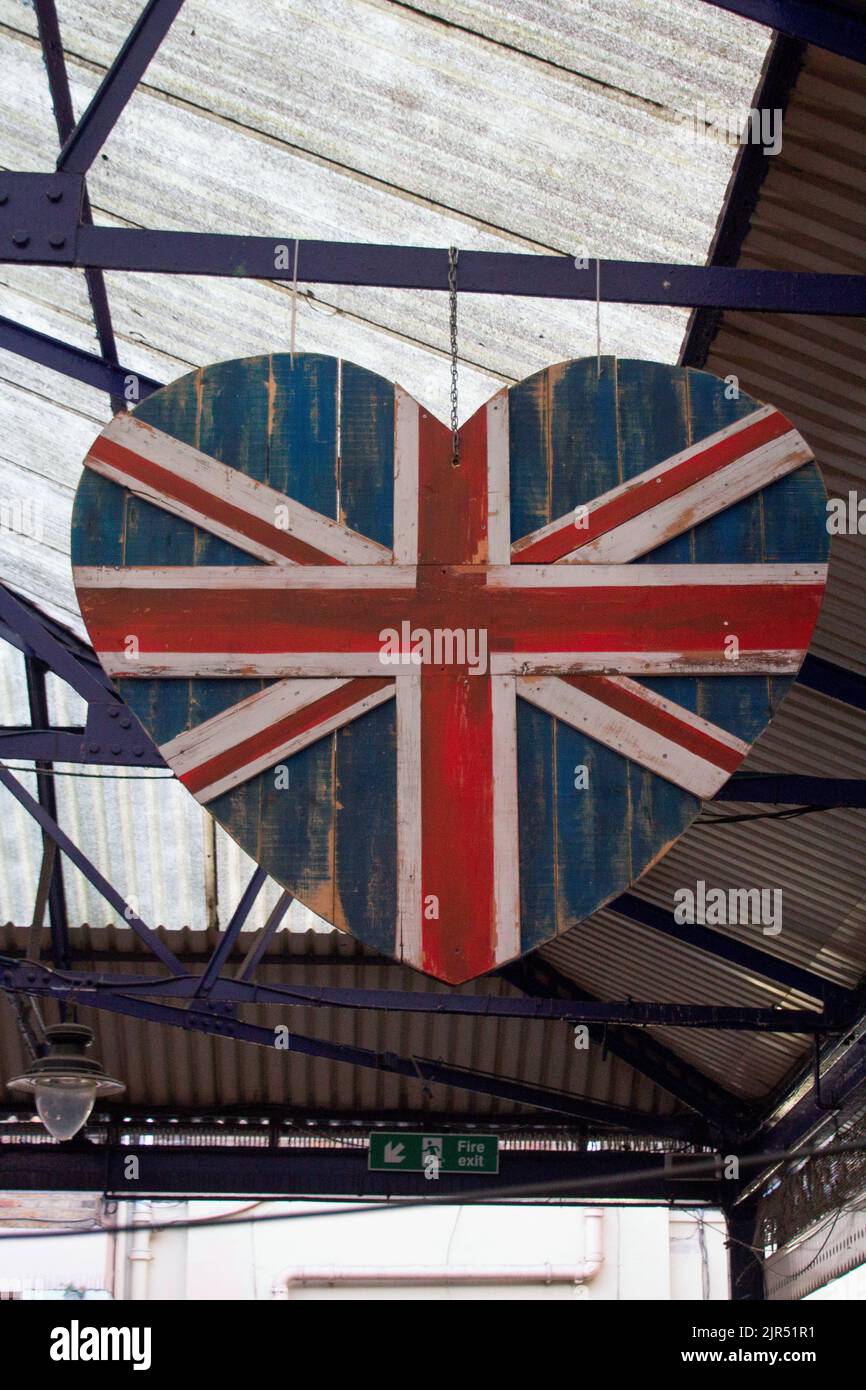 Heart shaped union jack hi-res stock photography and images - Alamy