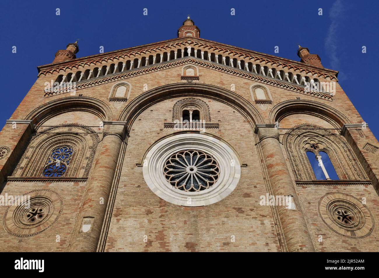 Crema italy duomo hi-res stock photography and images - Alamy