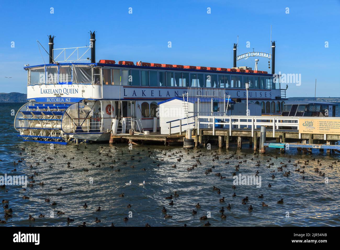 The paddlewheel tour boat "Lakeland Queen" tied up at the wharf in Lake ...