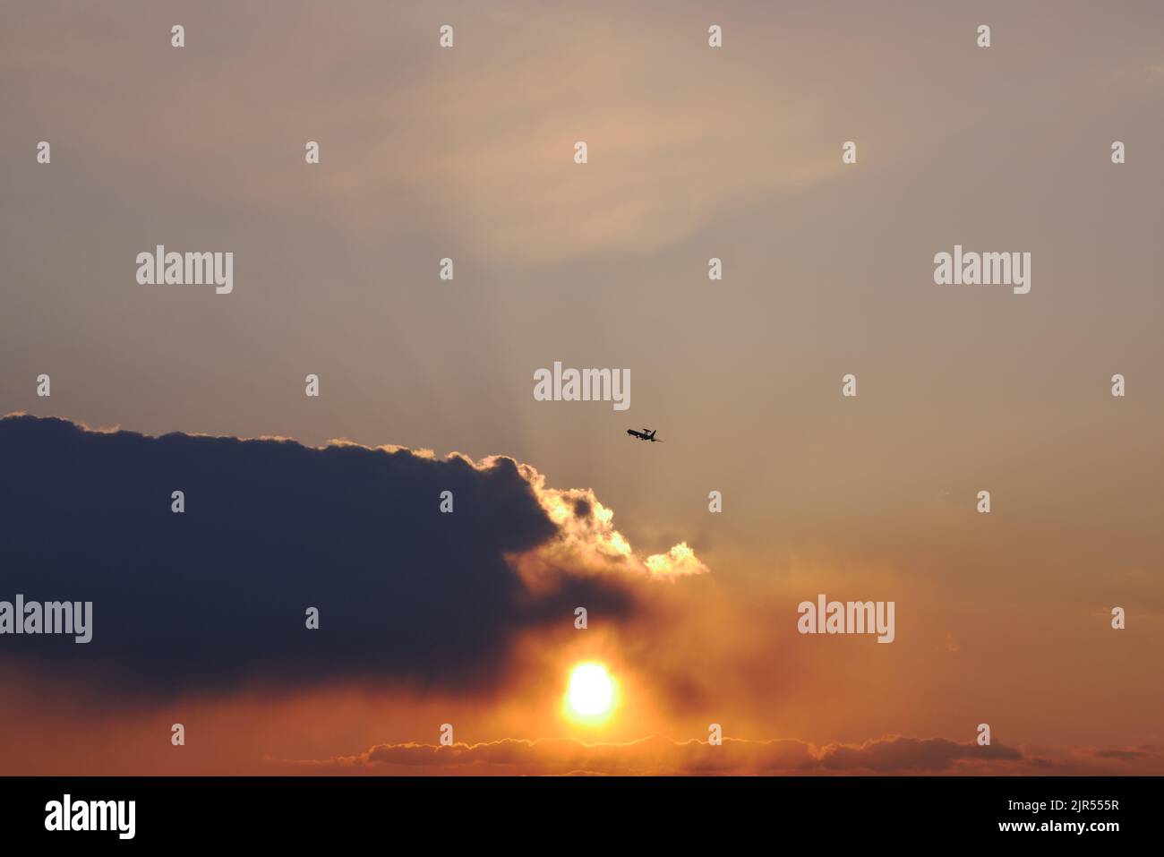 Beautiful view sunset behind hi-res stock photography and images - Alamy