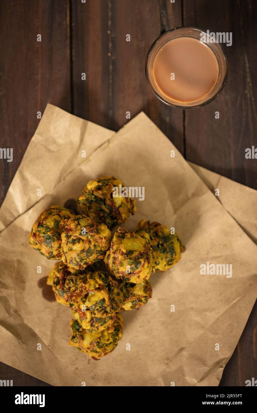 Fried pakoras hi-res stock photography and images - Alamy