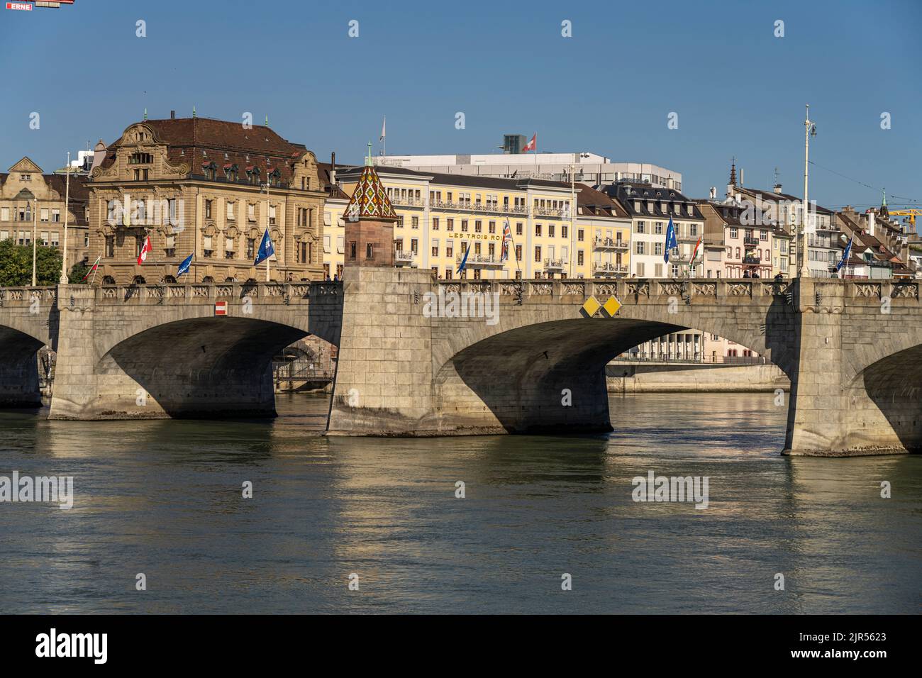 Die Mittlere Brücke und der Rhein in Basel, Schweiz, Europa | The ...