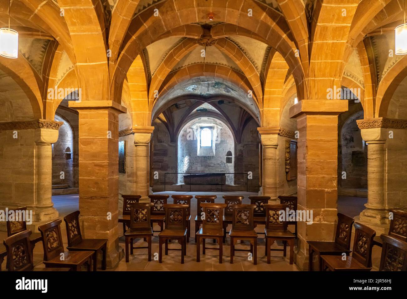 Krypta des Basler Münster in Basel, Schweiz, Europa | The Basel Minster ...