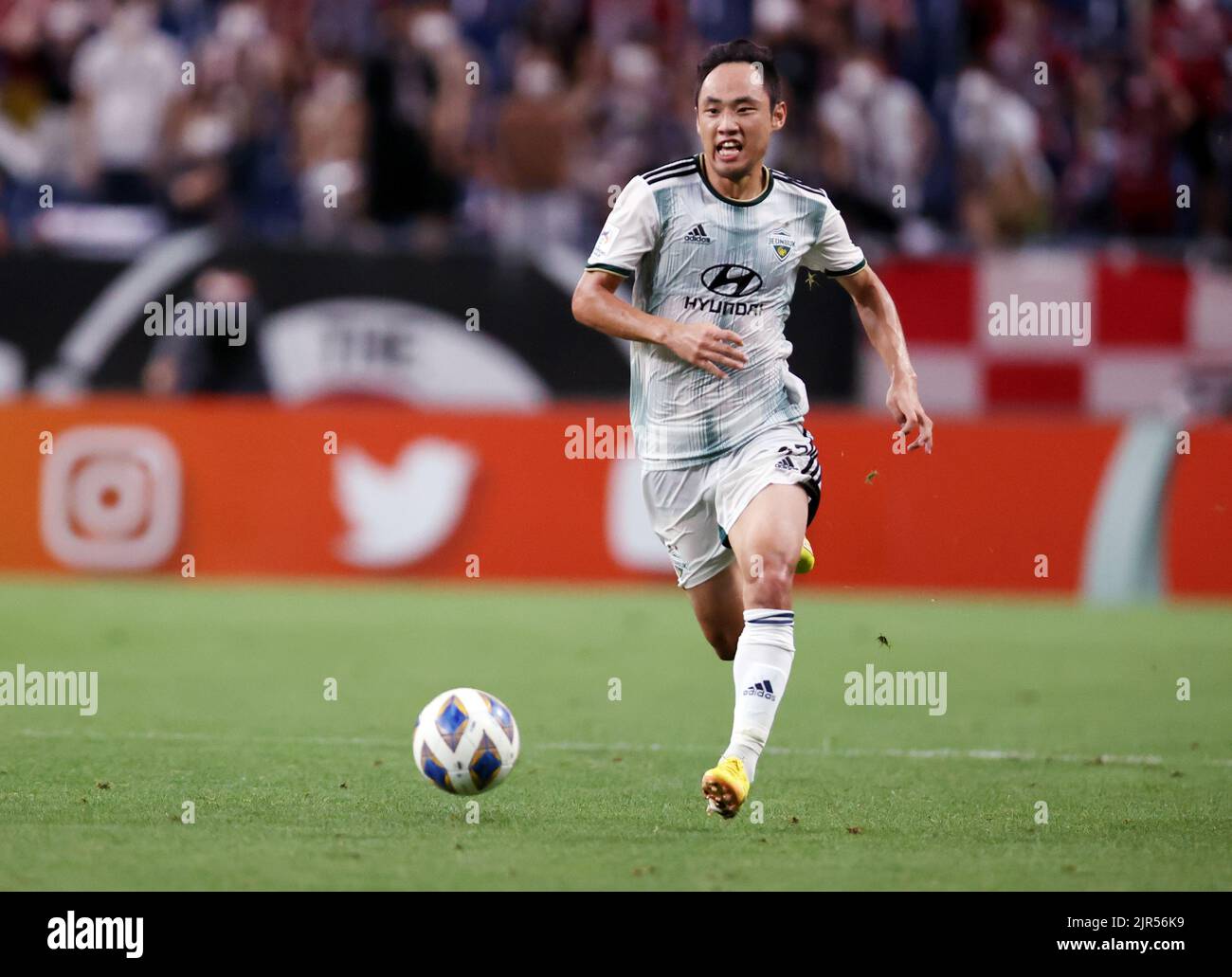 Saitama, Japan. 22nd Aug, 2022. South Korea's Jeonbuk Hyundai Motors ...
