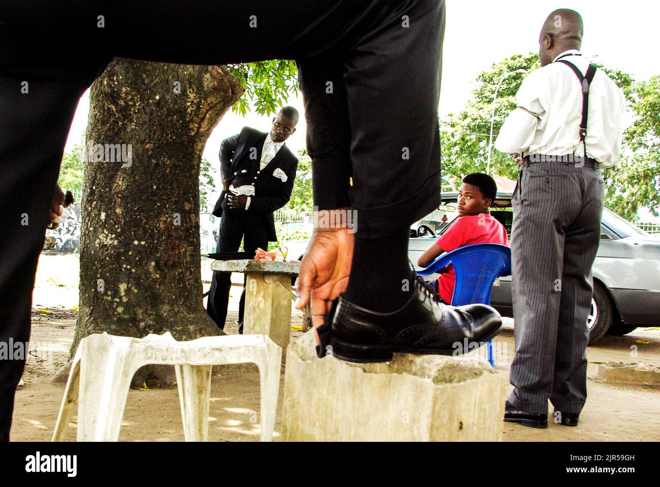 Sapeurs of congo hi-res stock photography and images - Alamy