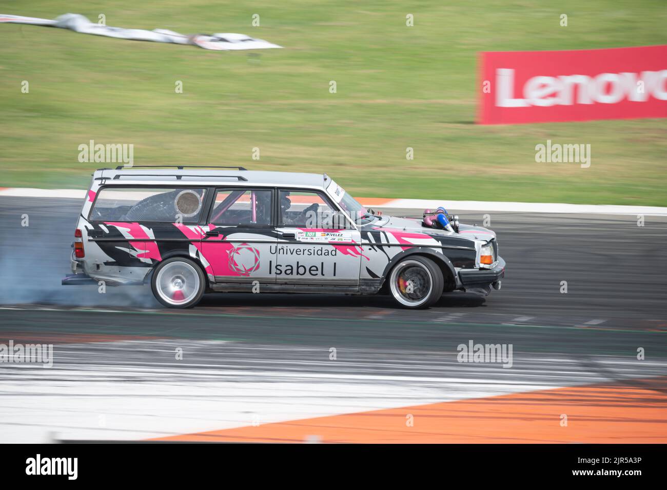 An old Volvo 240 station wagon tuned up with a twin-turbo engine ...