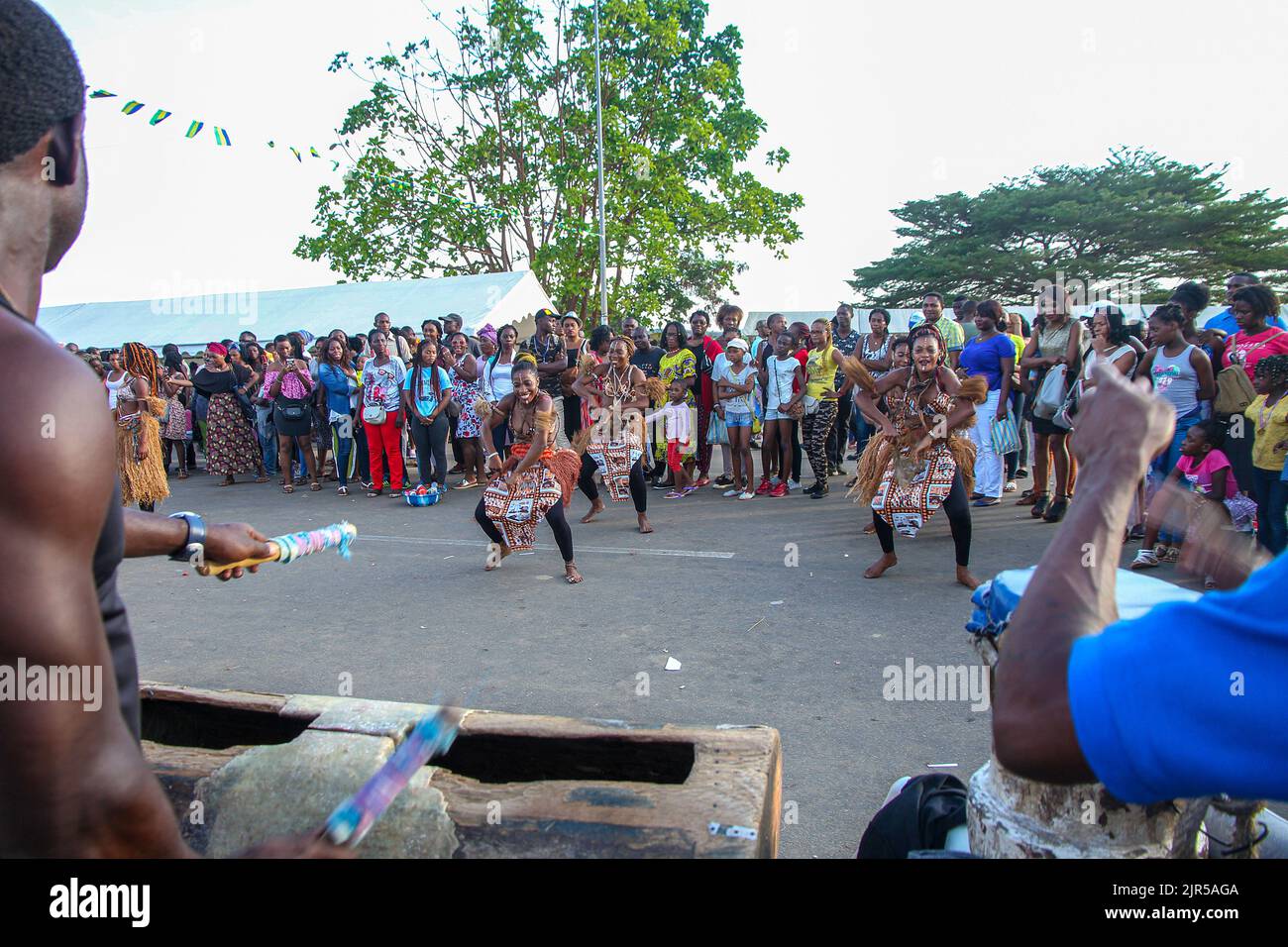 Gabonese traditional dancers perform at the Gabon 9 Provinces Gabon 9 ...