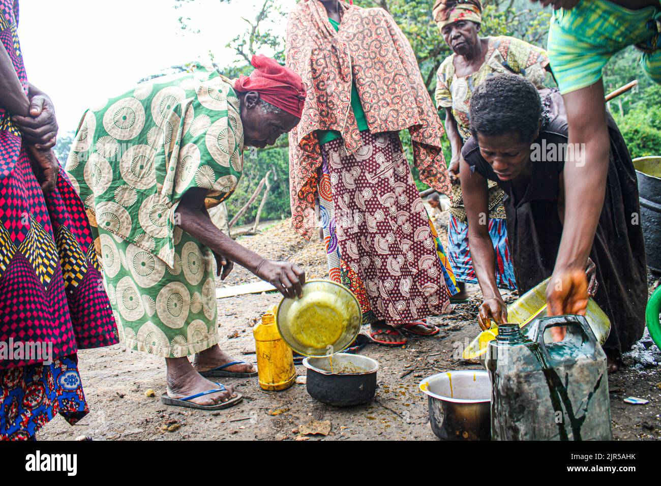 Femmes congolaises village hi-res stock photography and images - Alamy