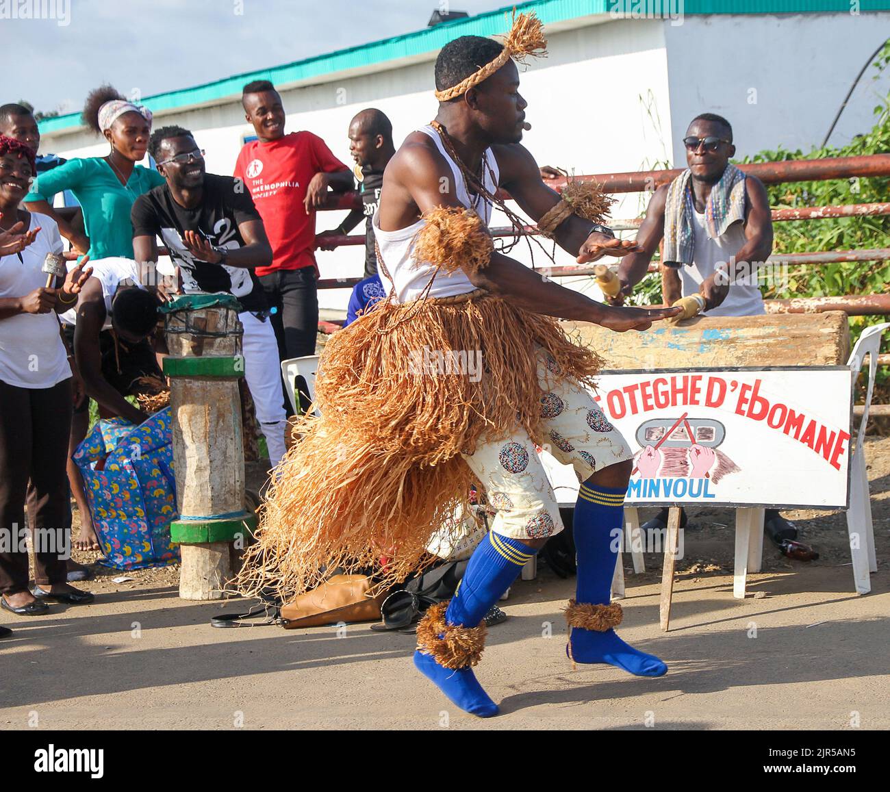 Gabonese traditional dancers perform at the Gabon 9 Provinces Gabon 9 ...