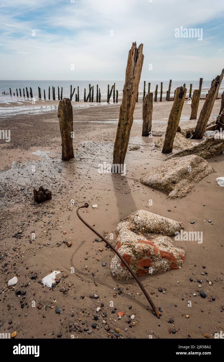 Abandoned concrete bunkers hi-res stock photography and images - Alamy