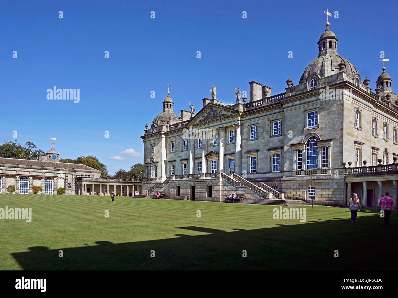 Palladian mannsion hi-res stock photography and images - Alamy