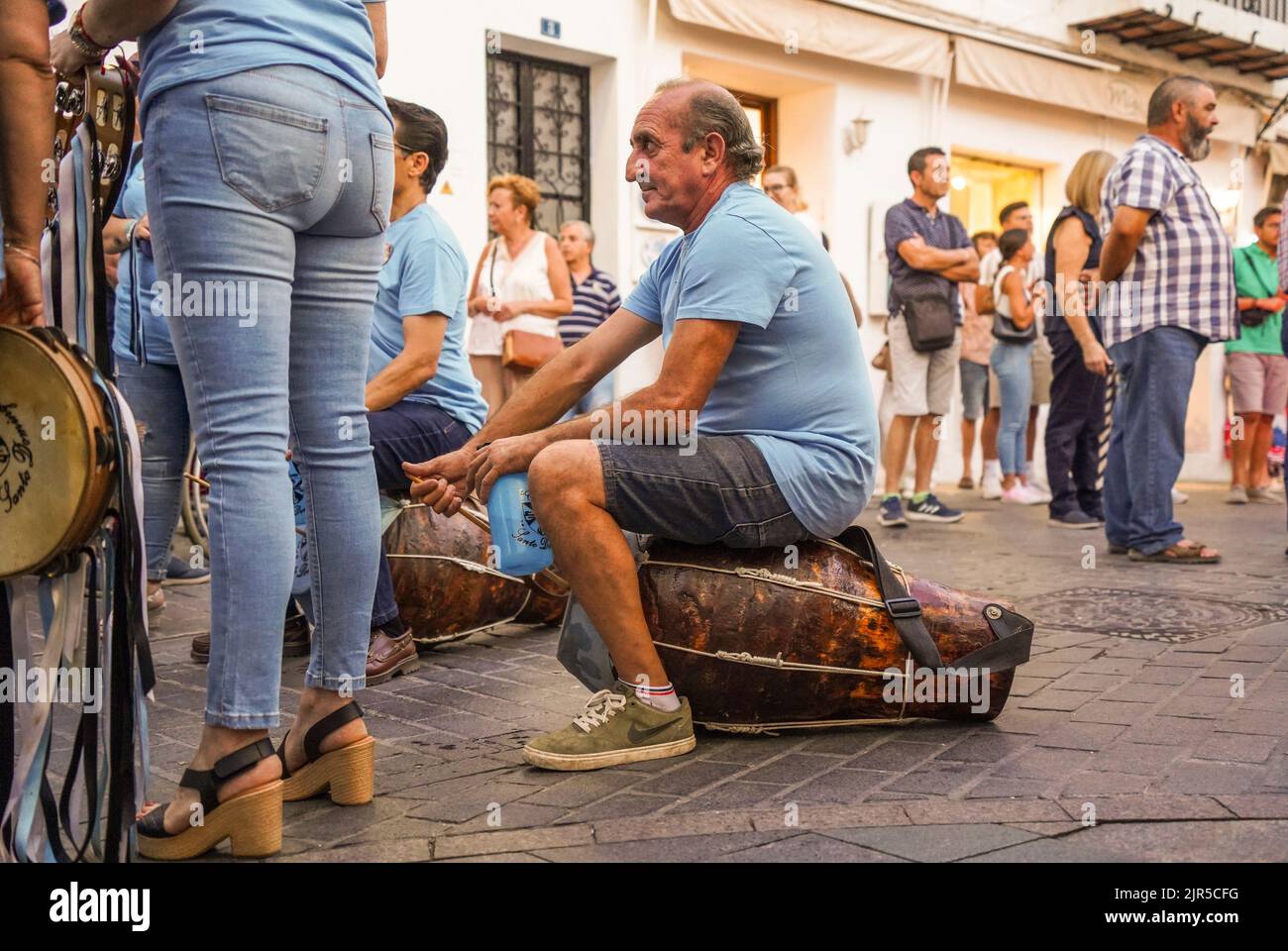 Spanish friction drum hi-res stock photography and images - Alamy