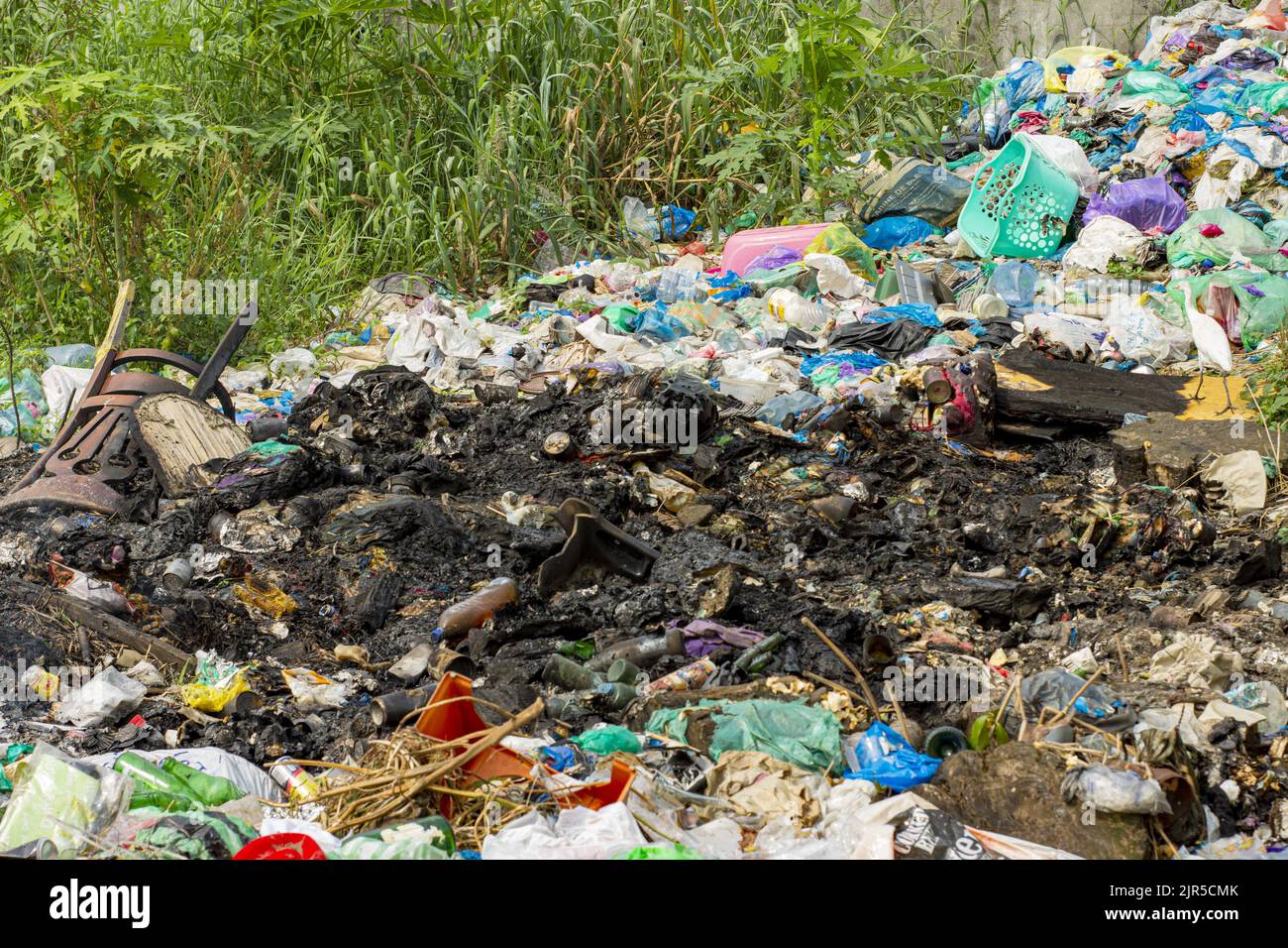 Accumulation of waste in a neighborhood of Libreville, January 09, 2022 ...