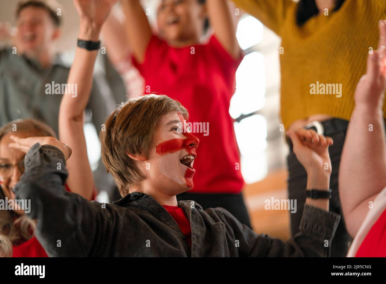 England national football team flag hi-res stock photography and images ...