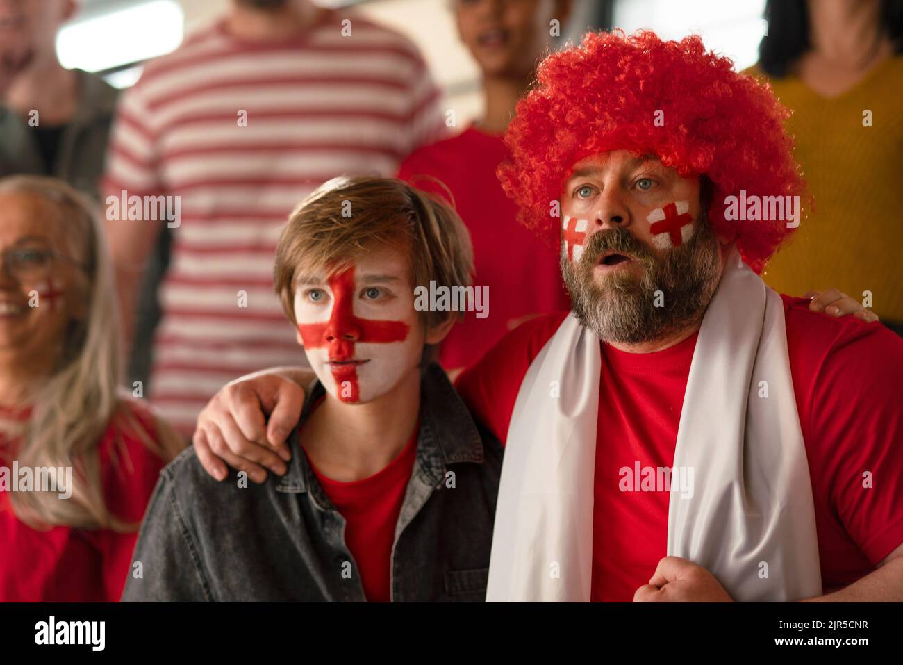 England football crowd cheering hi-res stock photography and images - Alamy