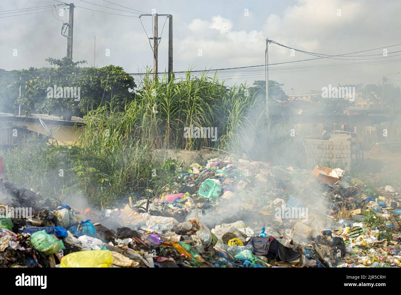 Accumulation of waste in a neighborhood of Libreville, January 09, 2022 ...