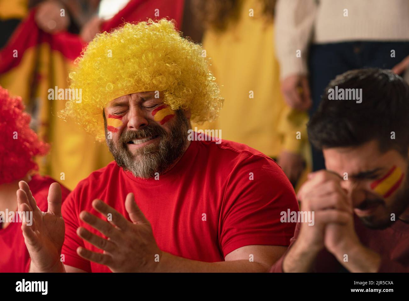 Spain fan in crowd hi-res stock photography and images - Alamy