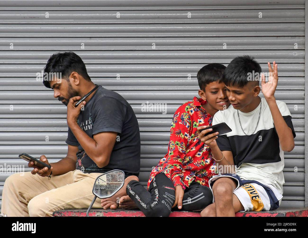 5g roll out hi-res stock photography and images - Alamy