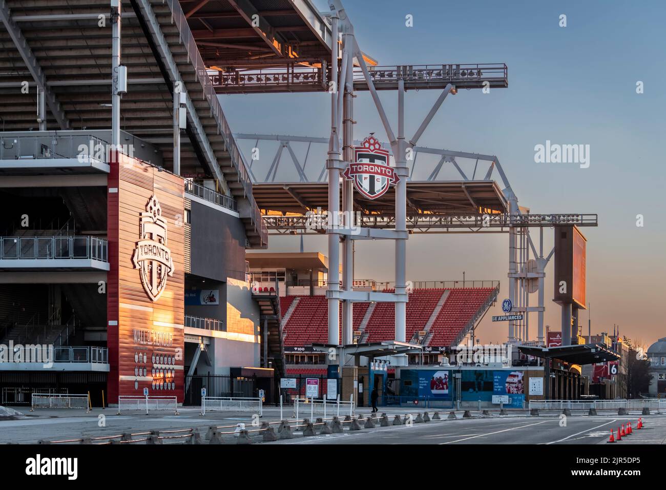 Toronto soccer stadium hi-res stock photography and images - Alamy