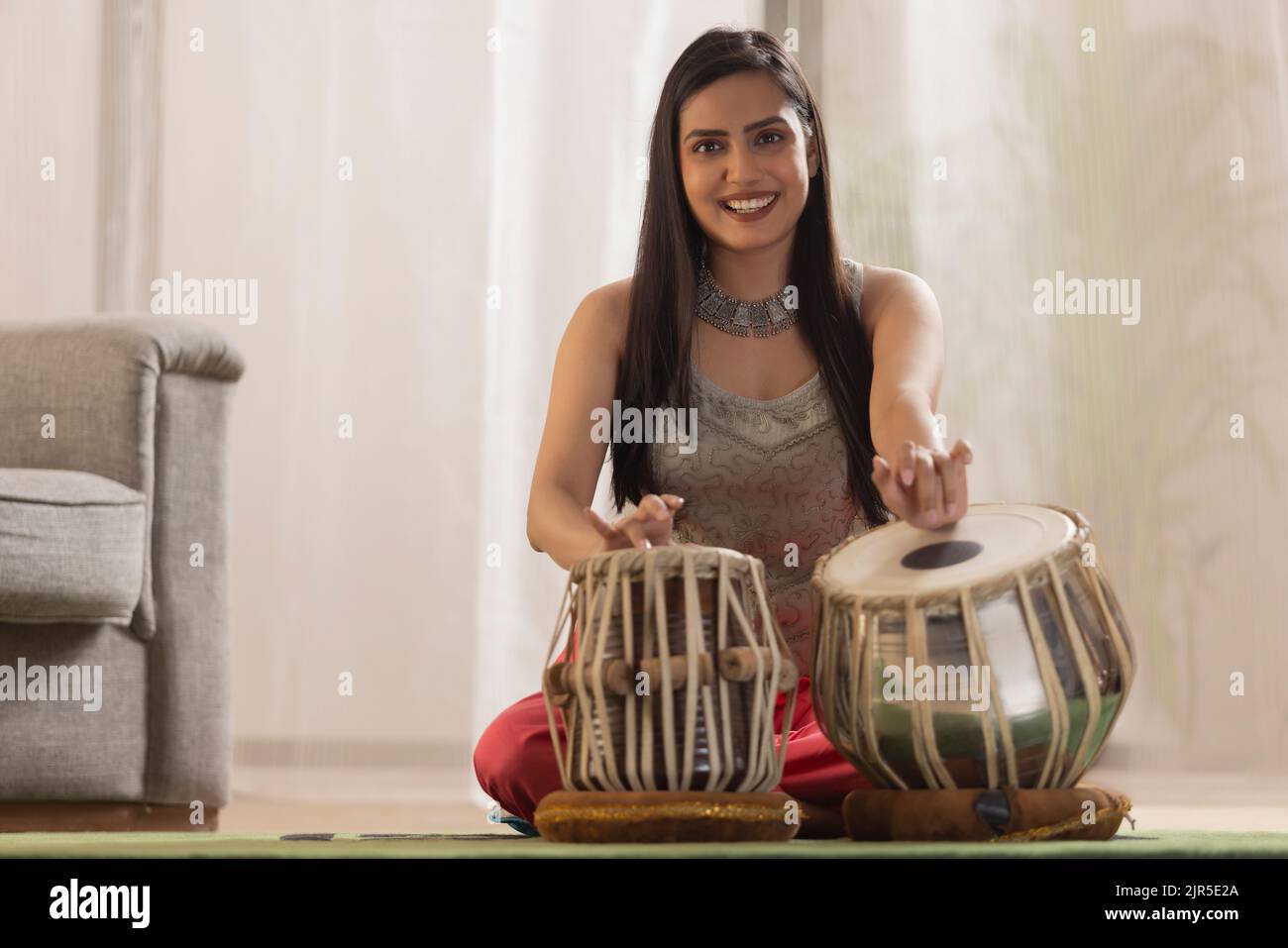 Tabla 30 hi-res stock photography and images - Alamy