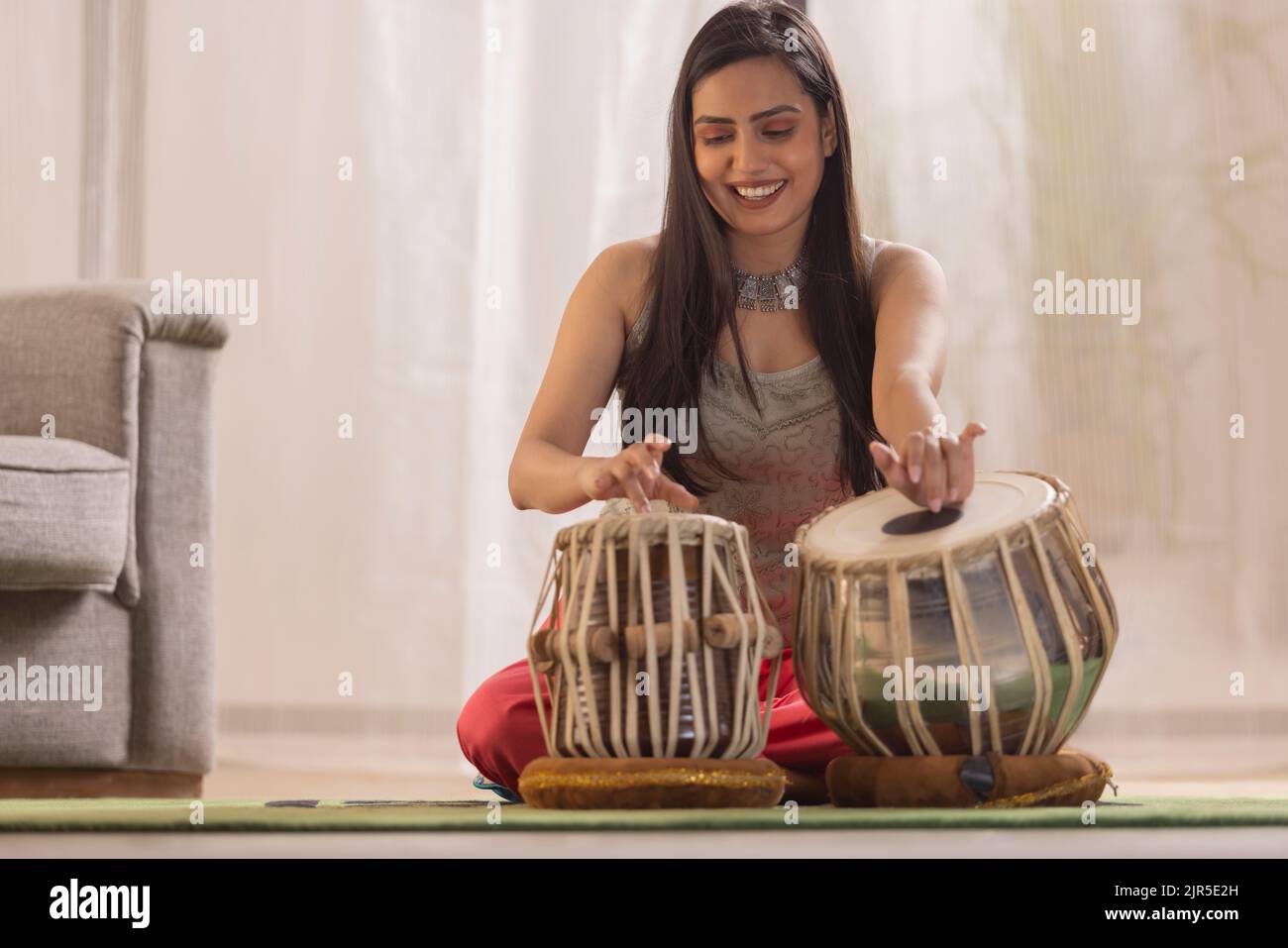 Tabla 30 hi-res stock photography and images - Alamy