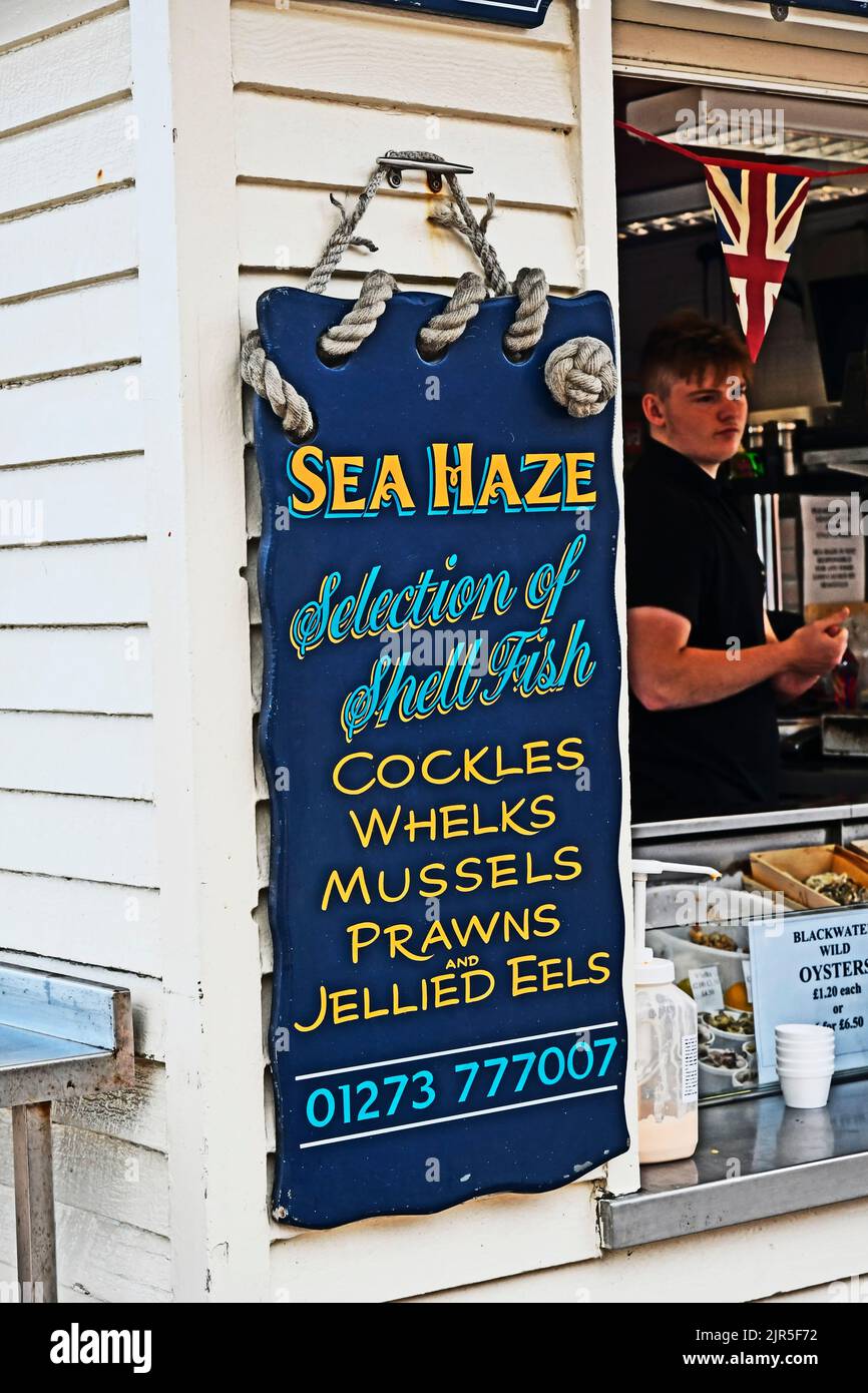 Seafood stand hi-res stock photography and images - Alamy