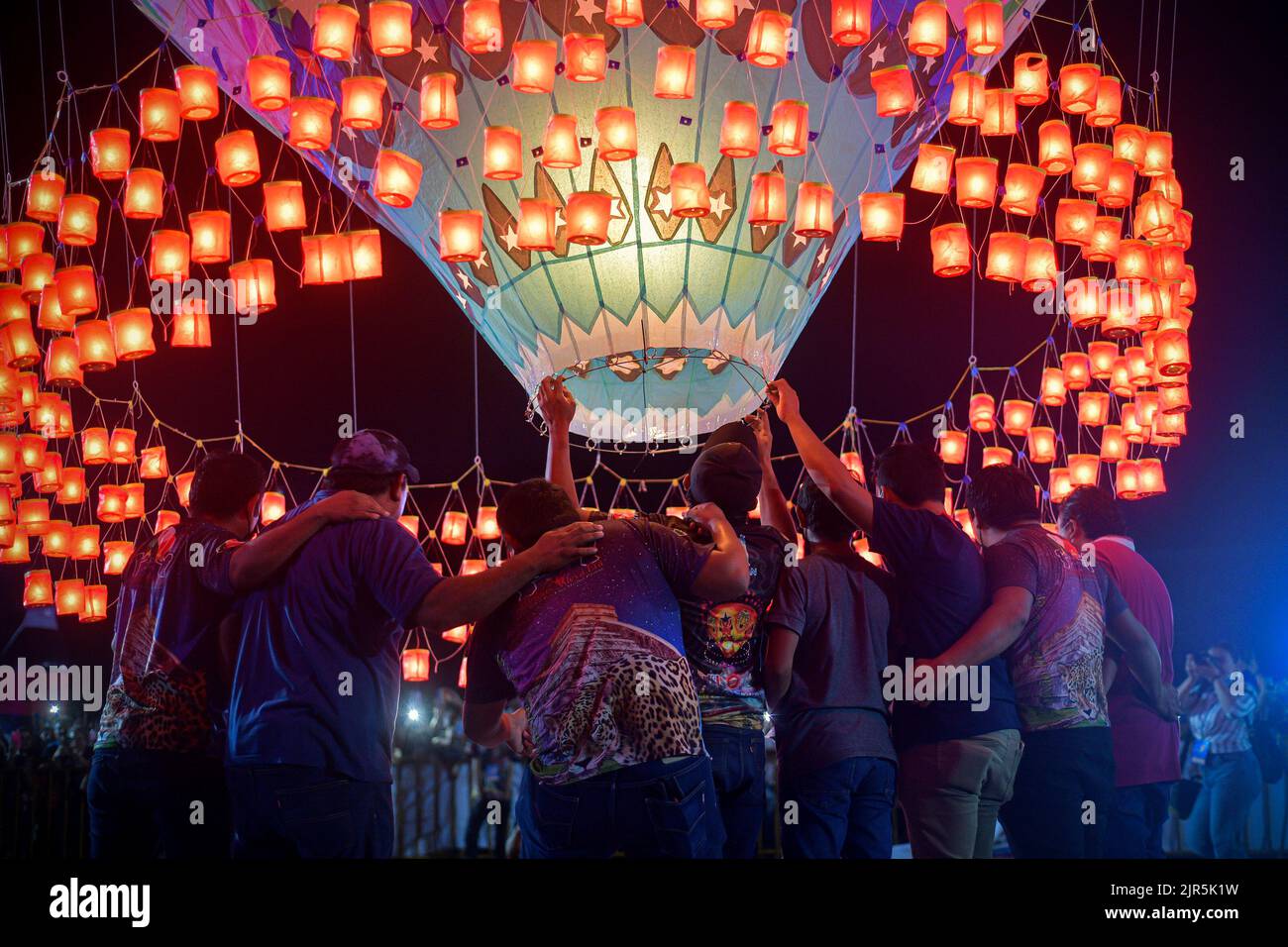 Mayan balloon festival hi-res stock photography and images - Alamy