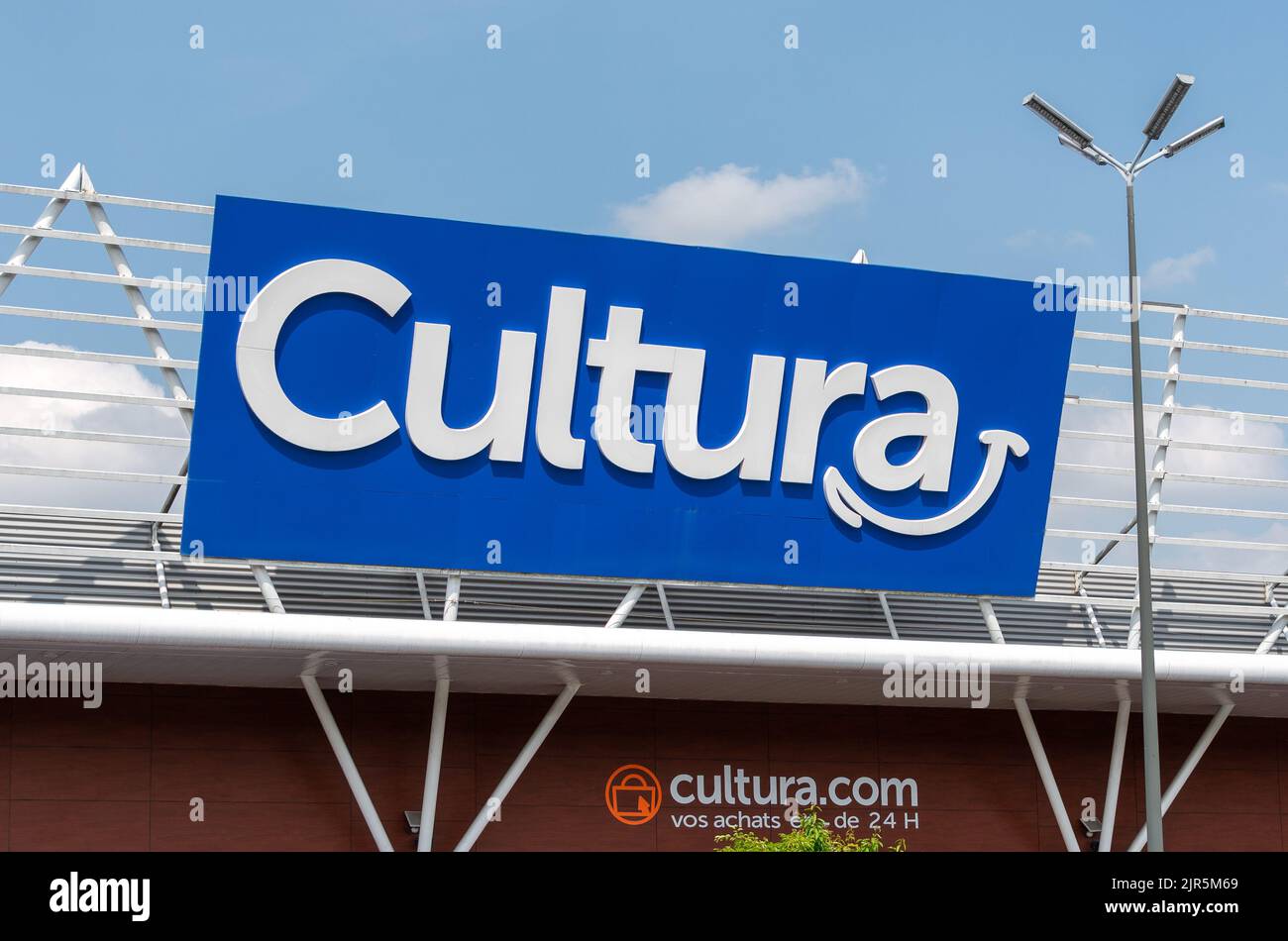 Sign of a Cultura store in France Stock Photo - Alamy