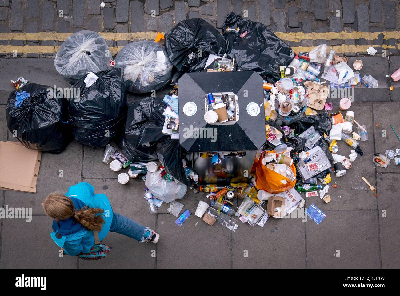 Edinburgh recycling bin waste hi-res stock photography and images - Alamy
