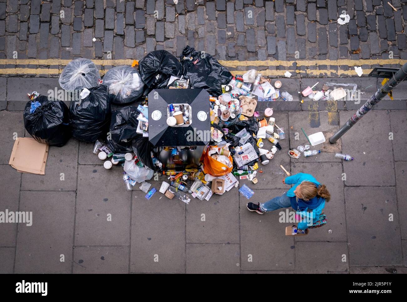 Edinburgh recycling bin waste hi-res stock photography and images - Alamy