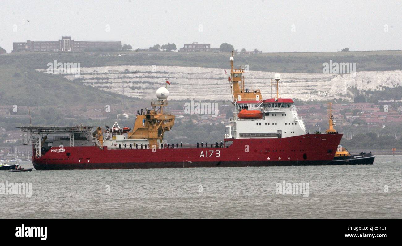 THE ROYAL NAVY'S NEW HMS ENDURANCE THE NORWEGIAN ICEBREAKER MV ...