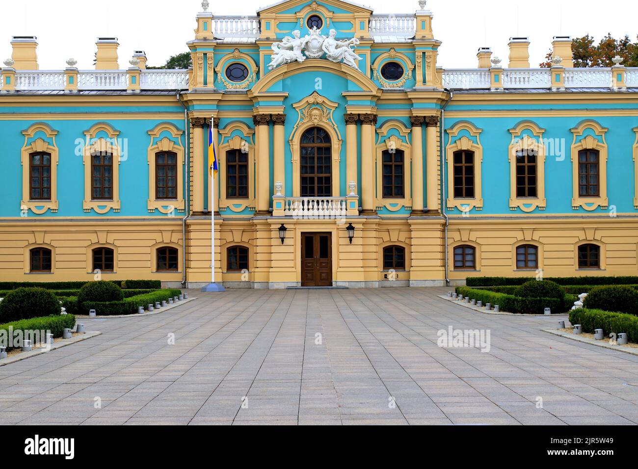 Mariinsky palace hi-res stock photography and images - Alamy