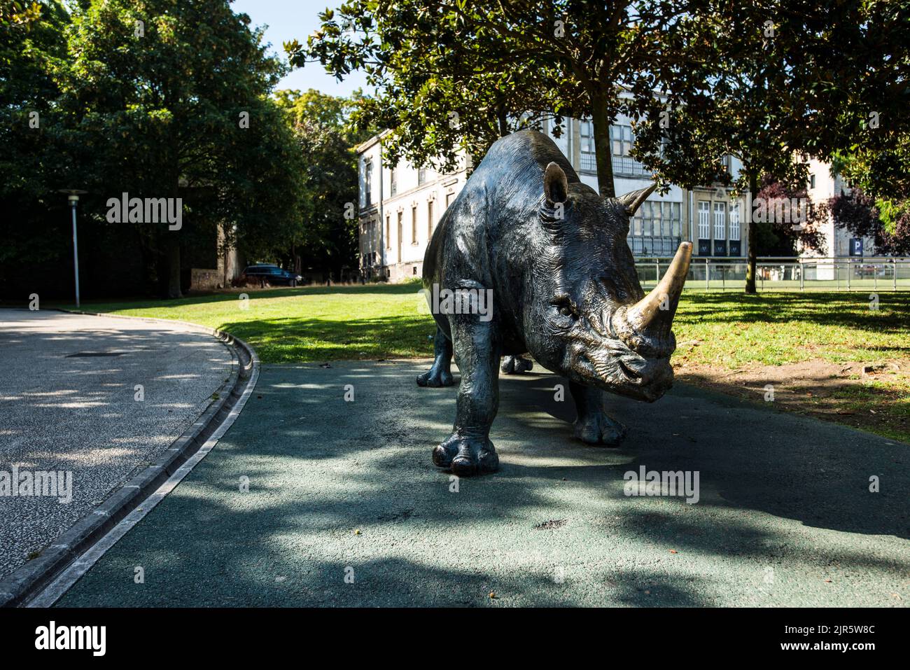 Giant rhino hi-res stock photography and images - Alamy