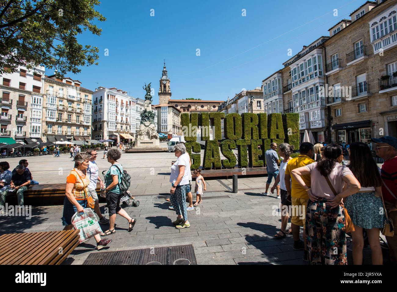 Vitoria battle monument virgen hi-res stock photography and images - Alamy
