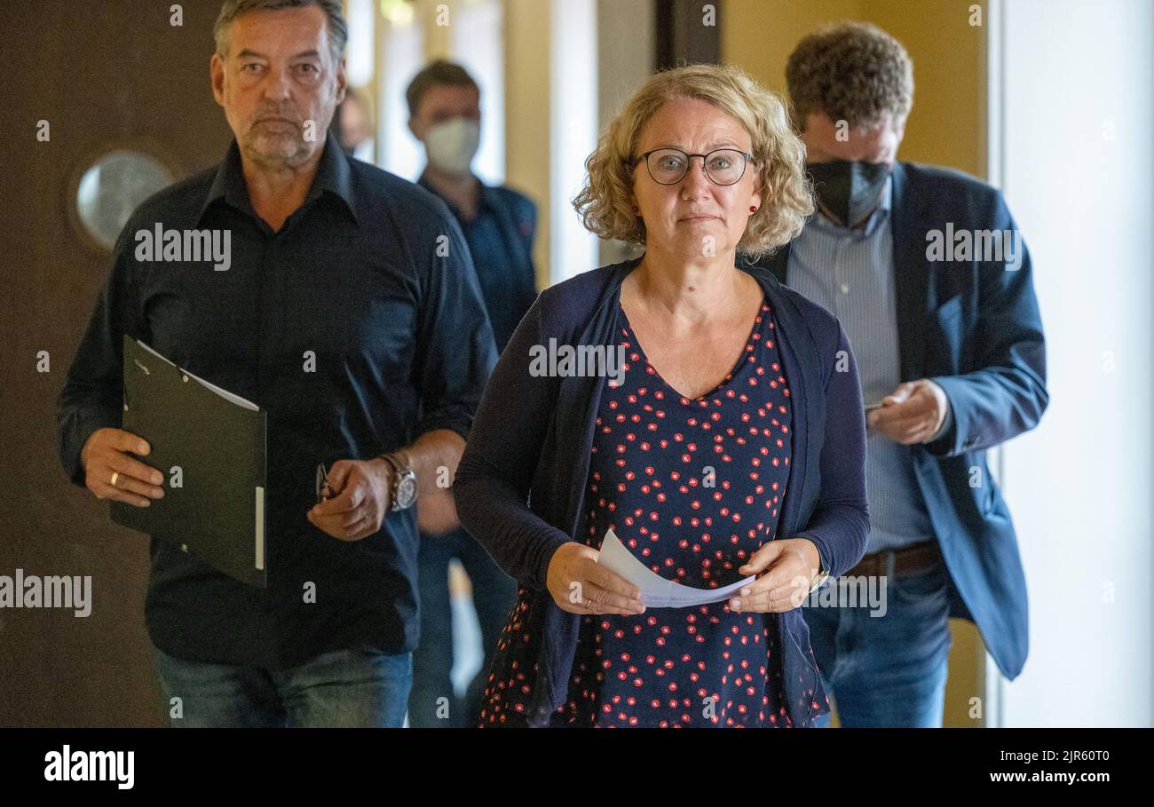 Berlin, Germany. 22nd Aug, 2022. Dorette König (M), head of the RBB ...