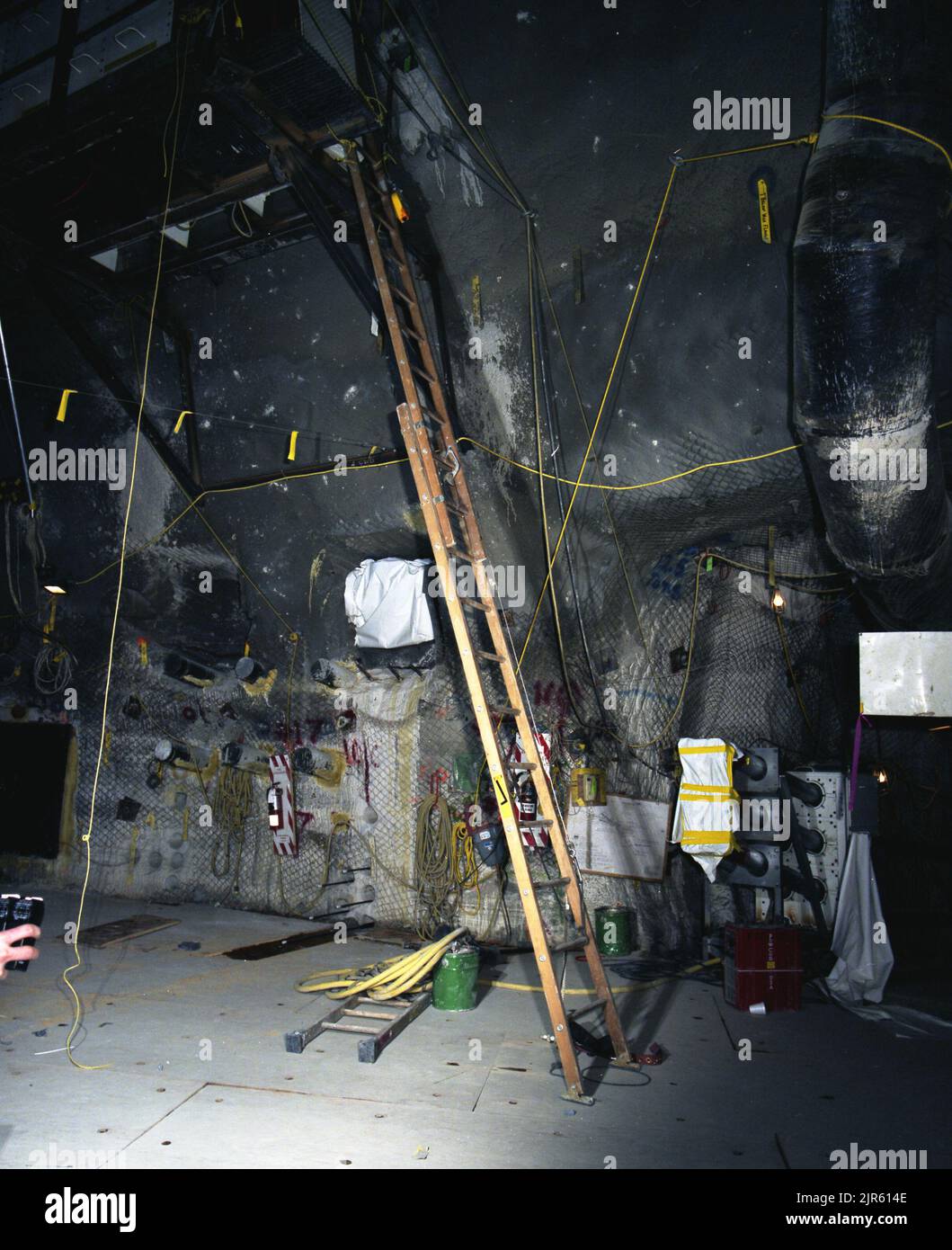 A92376 U12P DIAMOND FORTUNE UNSAFE LADDER IN CAVITY DALE COX (Project ...