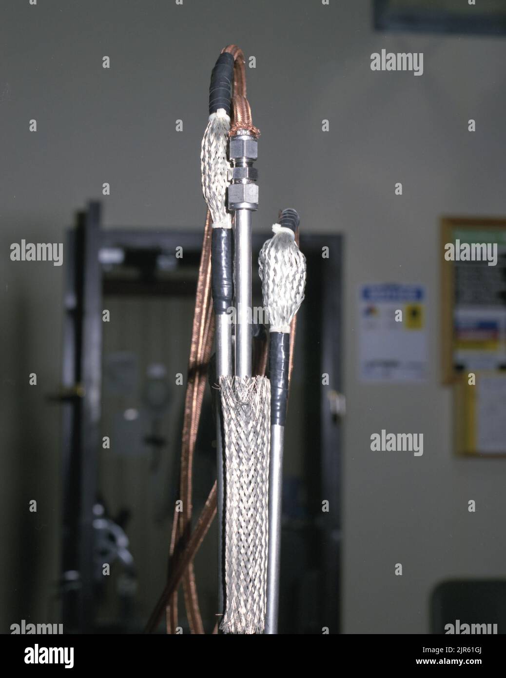 Strain gages hi-res stock photography and images - Alamy