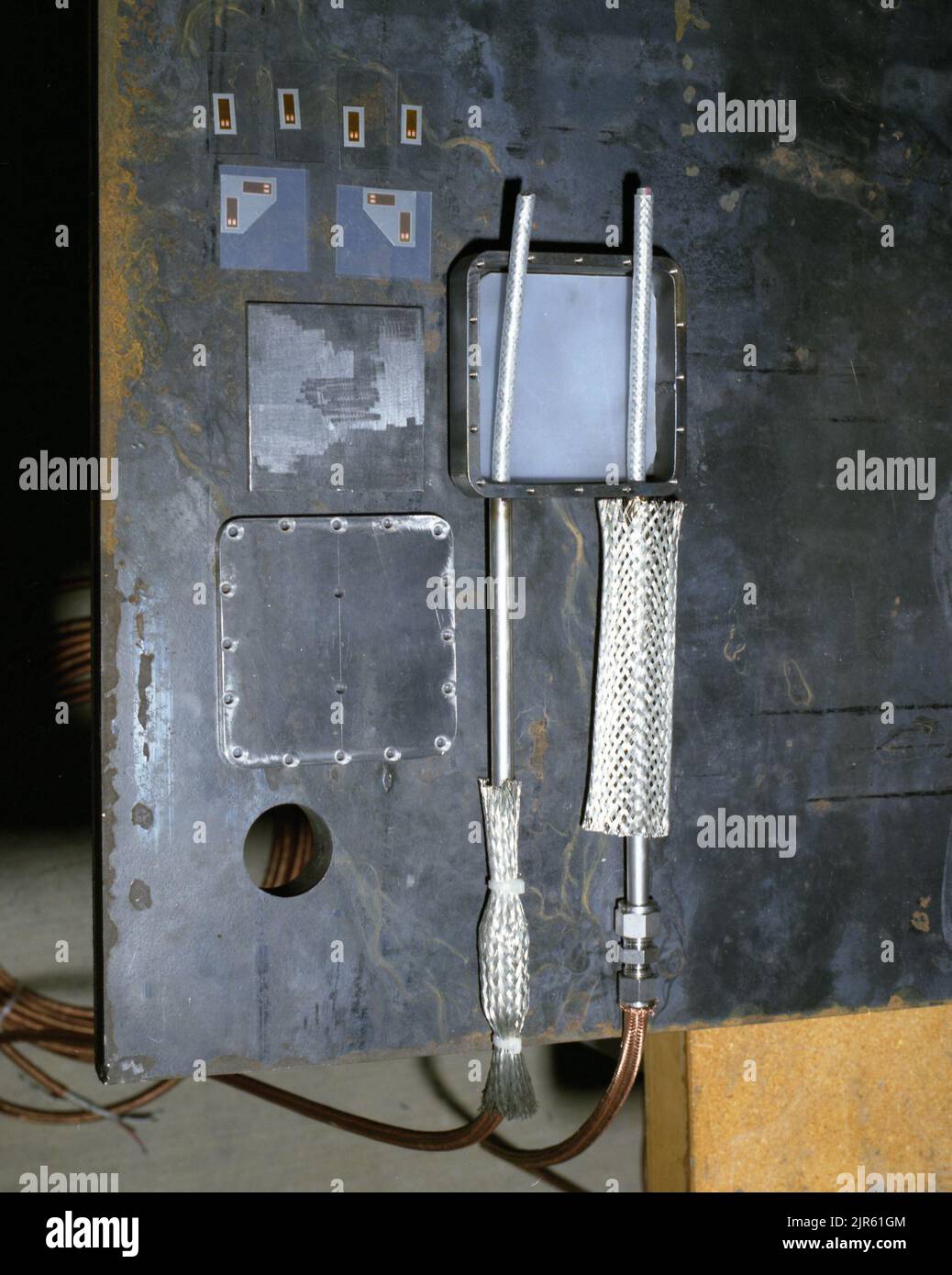 Strain gages hi-res stock photography and images - Alamy