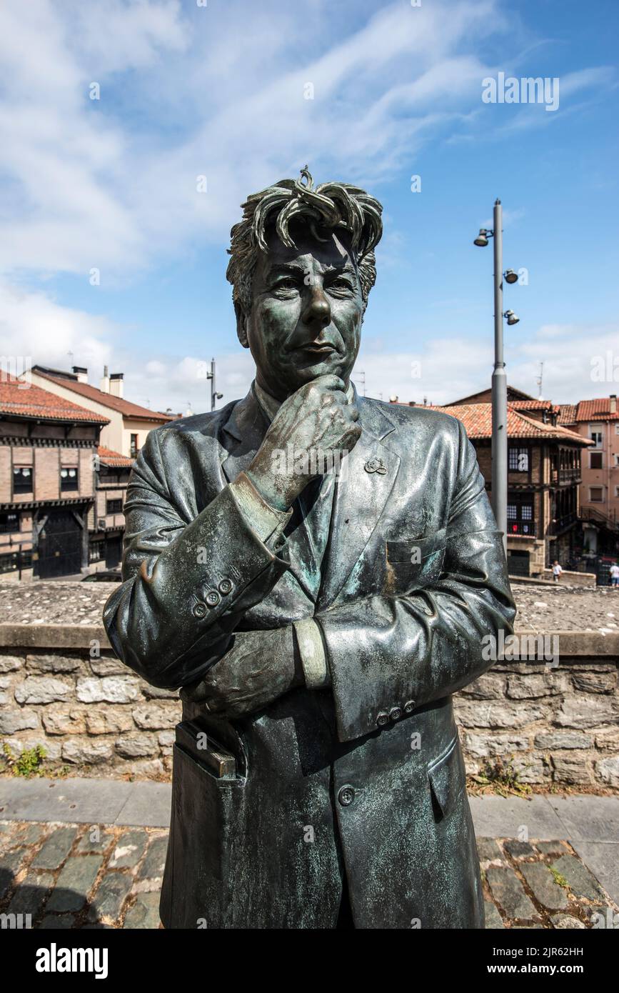 Statue of the Welsh writer Ken Follett in the Cathedral of Vitoria ...