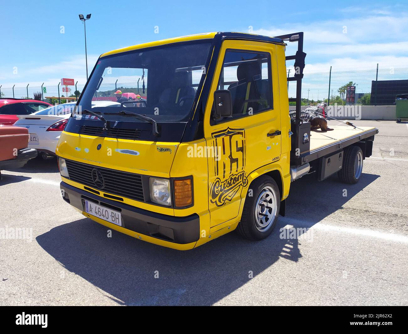 Old mercedes benz truck hi-res stock photography and images - Alamy